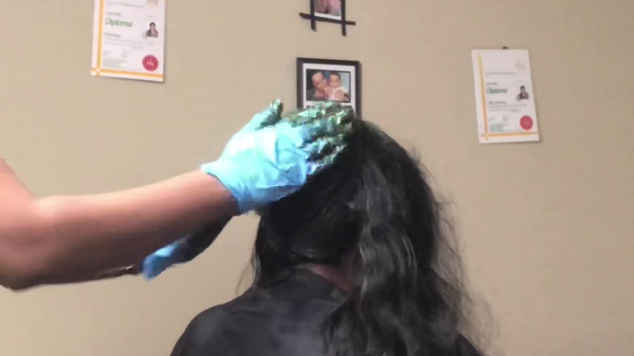 How to apply henna to others/ Henna Application - YouTube