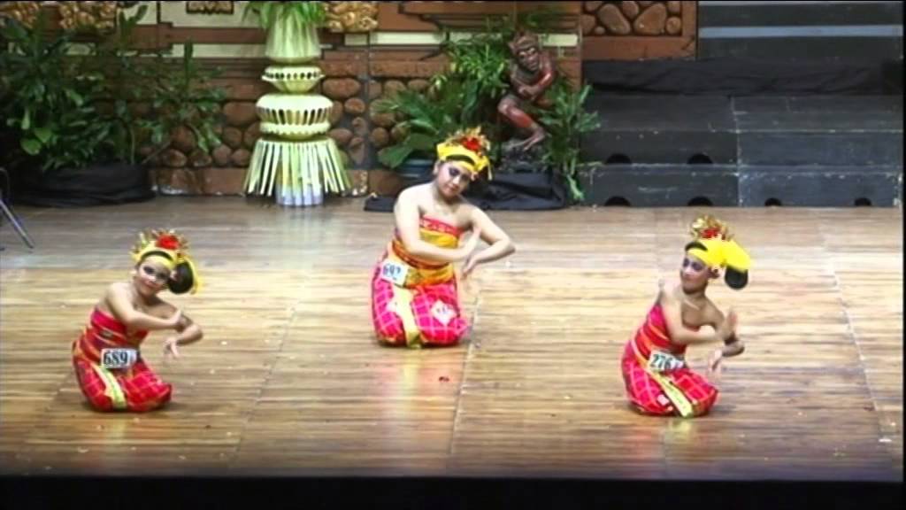 Indonesian Dance, Tari Tenun Bali, Kezia A W, @Taman Ismail Marzuki ...