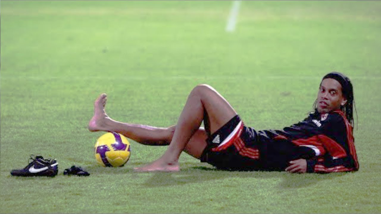 Ronaldinho Craziest Skills Ever |HD - YouTube