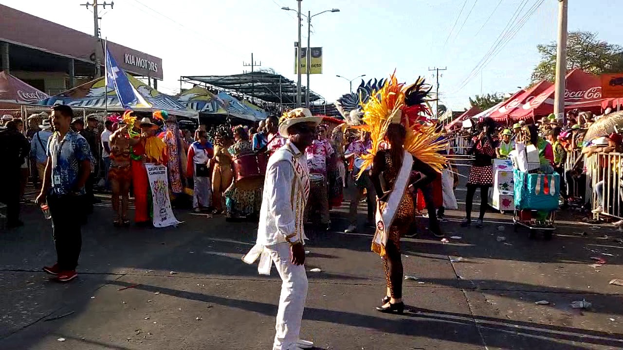 & ARTE CARNAVALERO en Batalla de Flores con SEÑORA REINA DEL CARNAVAL ...