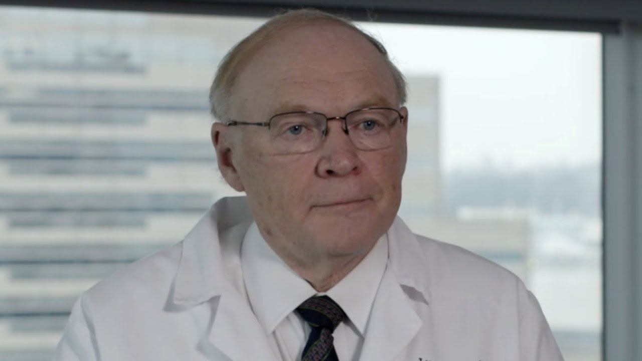 Cleveland Clinic perform Transcatheter Aortic Valve Replacement - YouTube