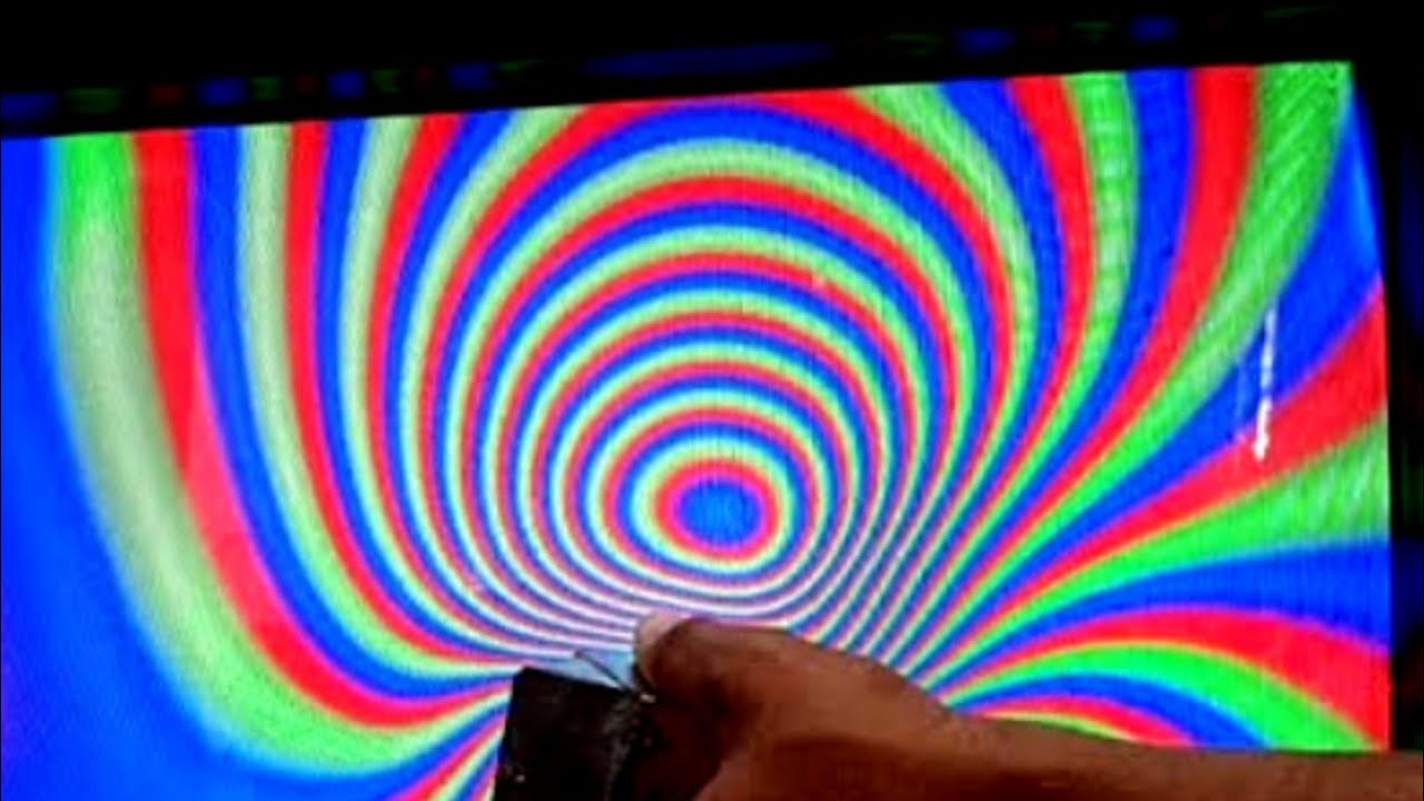 How Magnet Distorts Picture On Tv Screen. - YouTube