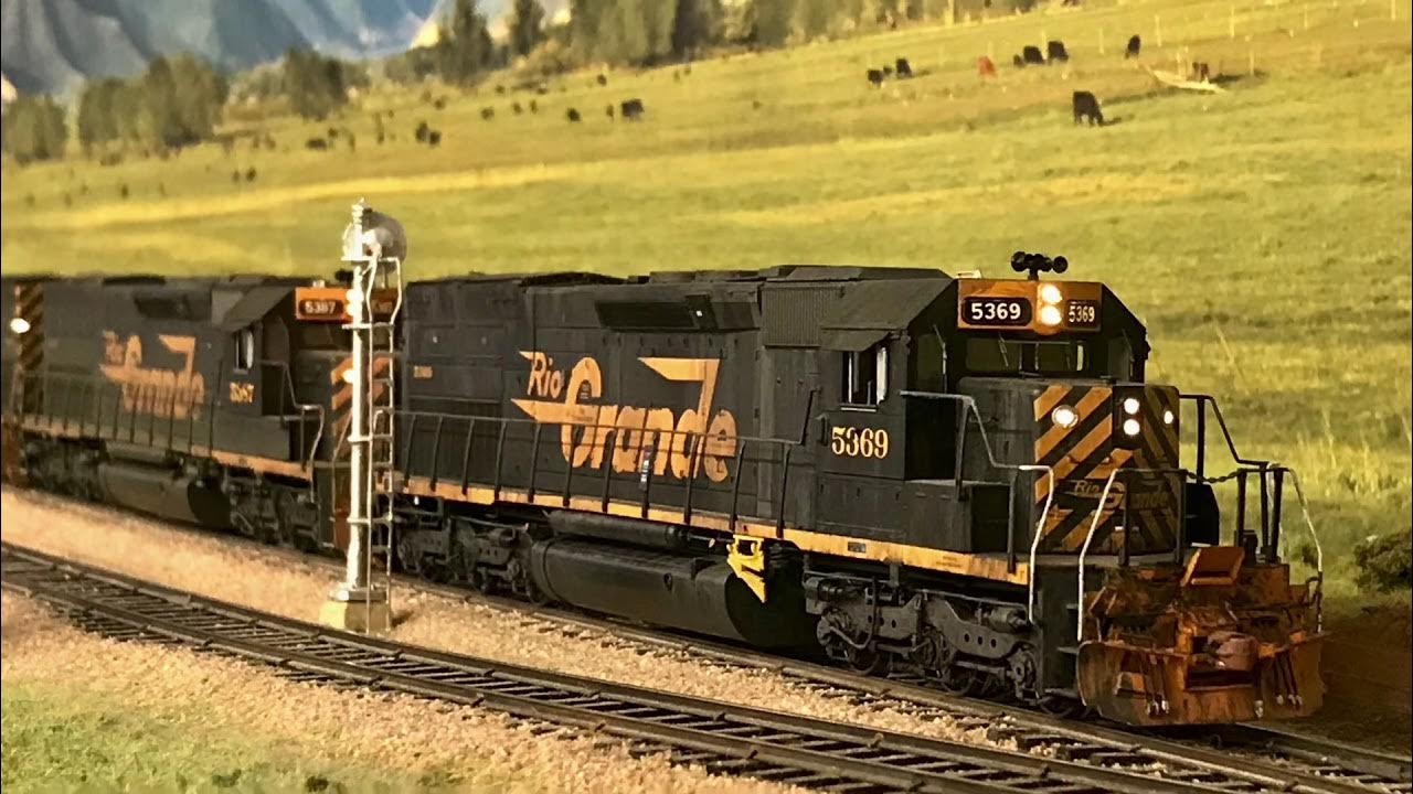 D&RGW SD40T-2 Tunnel Motors , And More! - YouTube
