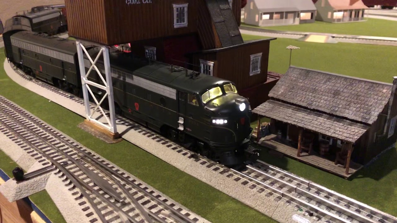 Lionel PRR F7s - YouTube