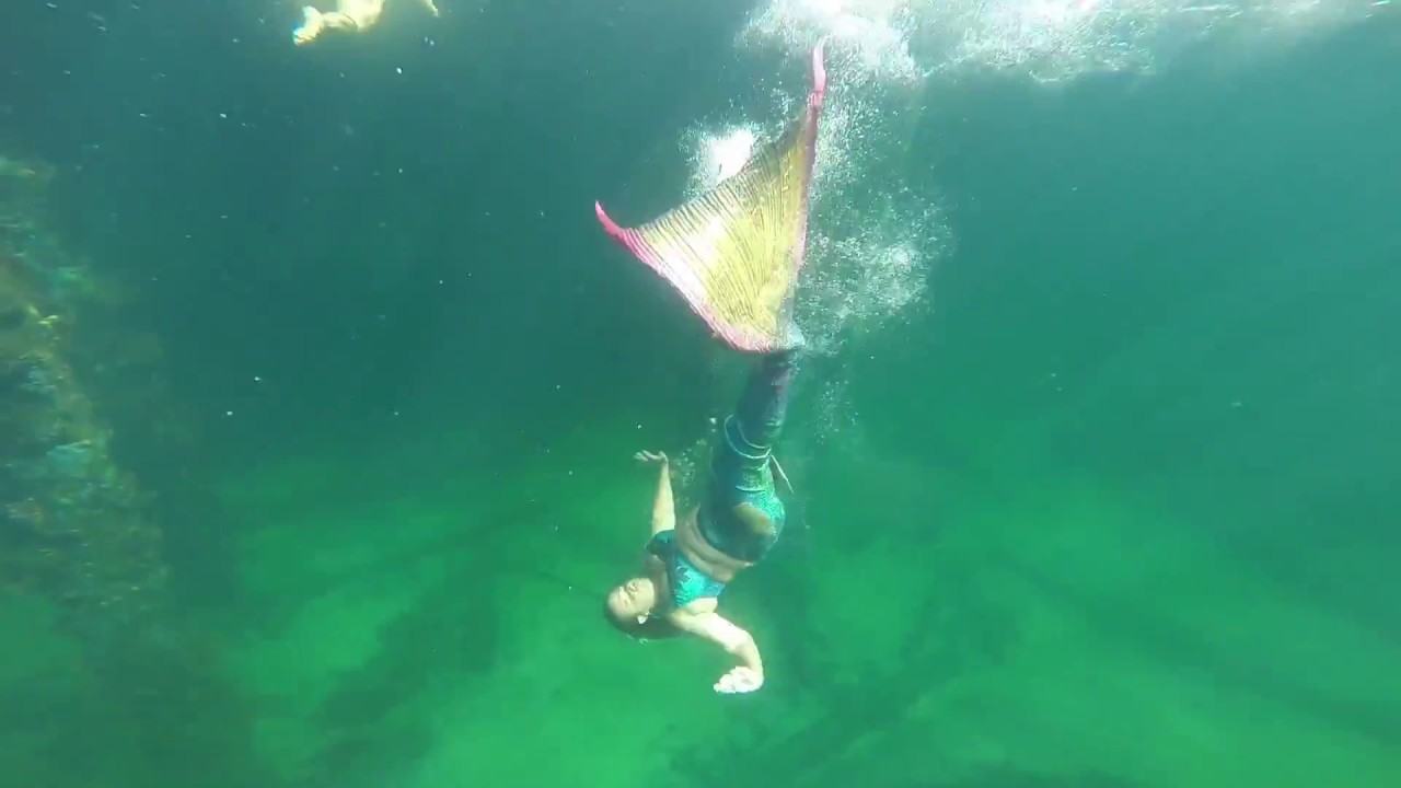 Mermaids at Busselton Jetty - YouTube
