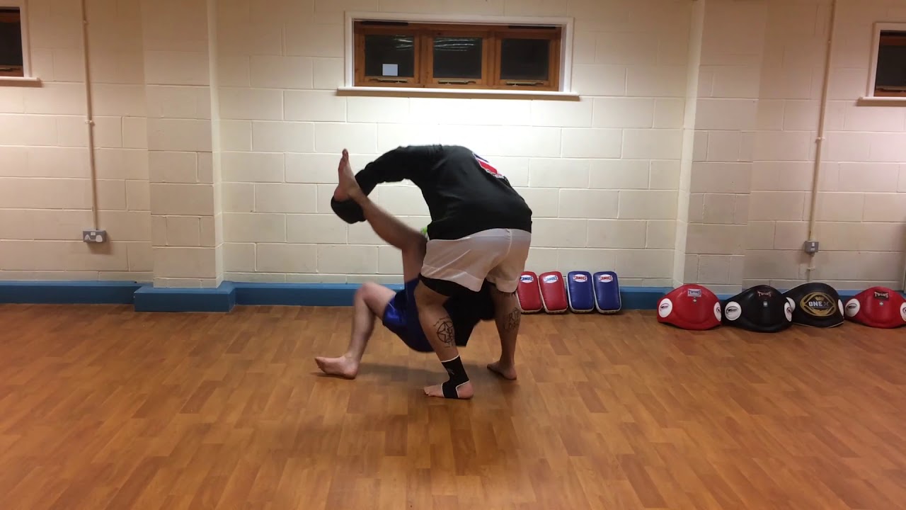 3 foot sweeps for 3 kicks - YouTube