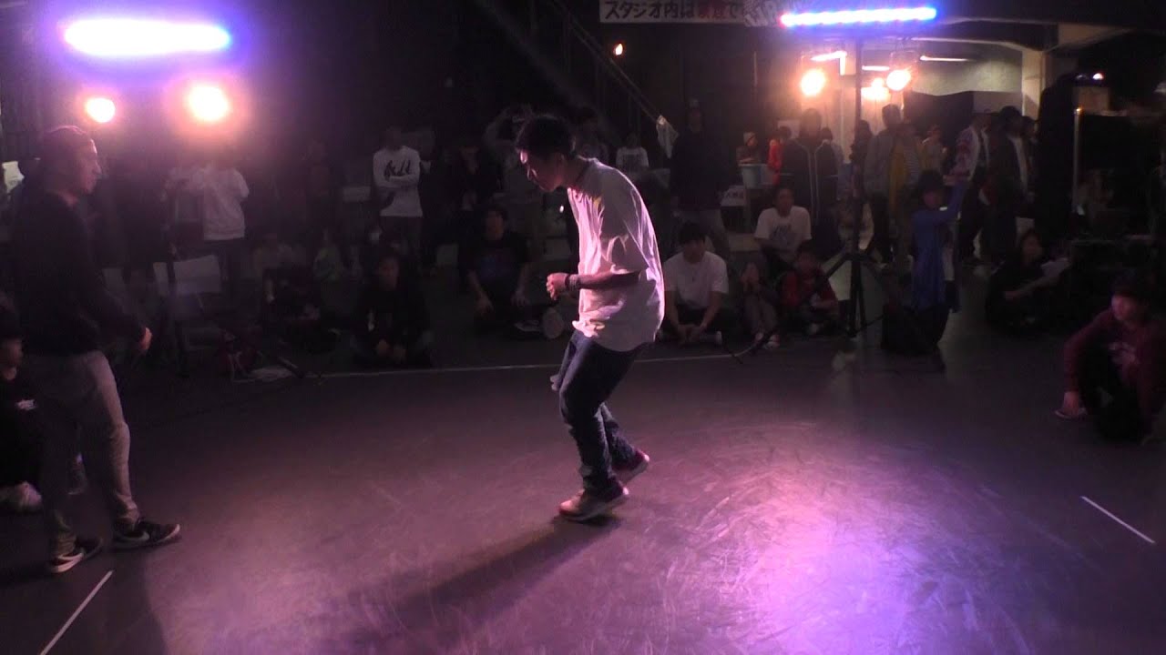 bboy roberto vs PI-YA BEST64 / PANDORA vol.2 BREAK DANCE BATTLE - YouTube