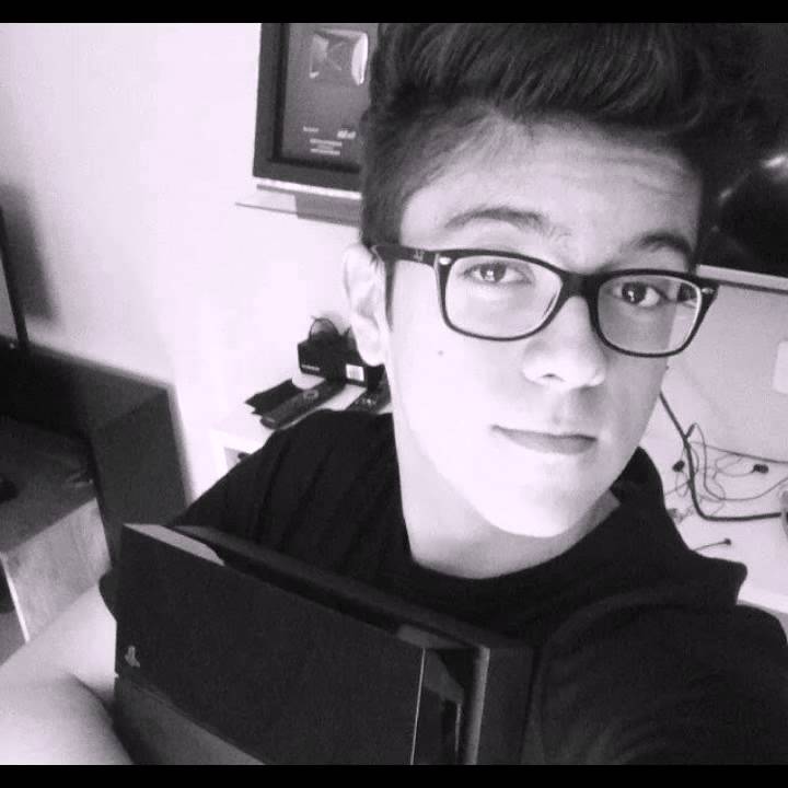 Youtubers/Mikethelink/tazercraft #1 - YouTube