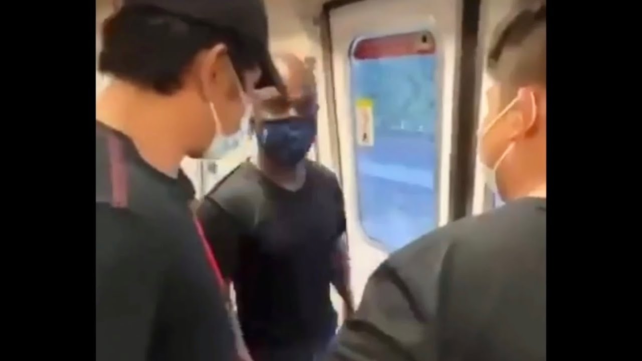 Singapore Gangster in MRT / Man claims to be Singapore Pai Kai on MRT ...