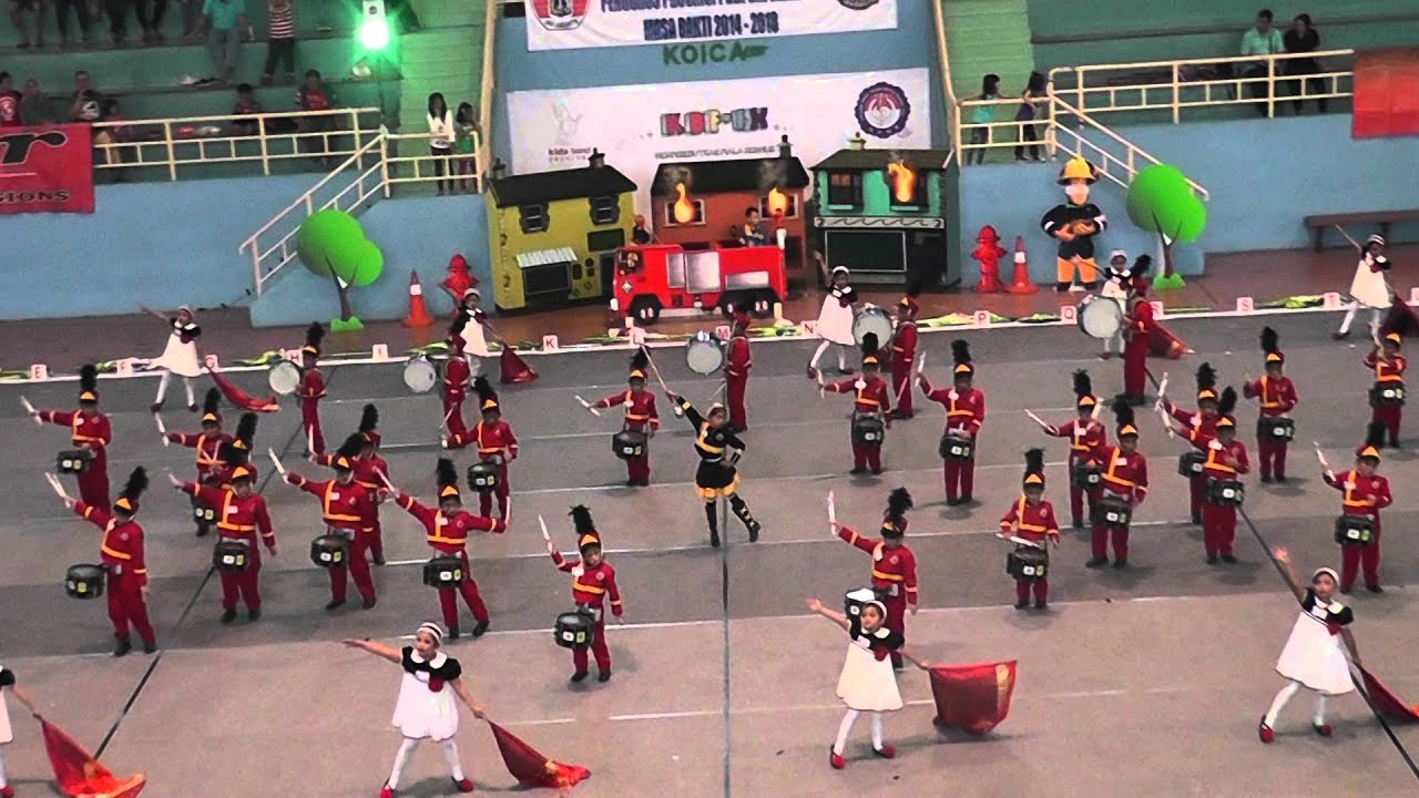 Marching Band TK An Nisaa KBF IX 2014 - YouTube