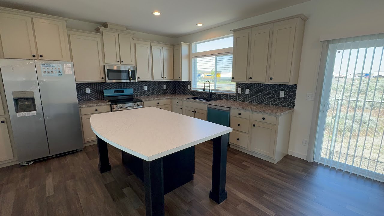 Marlette Columbia River series 2023 1680 ft.² 30 x 56 - YouTube