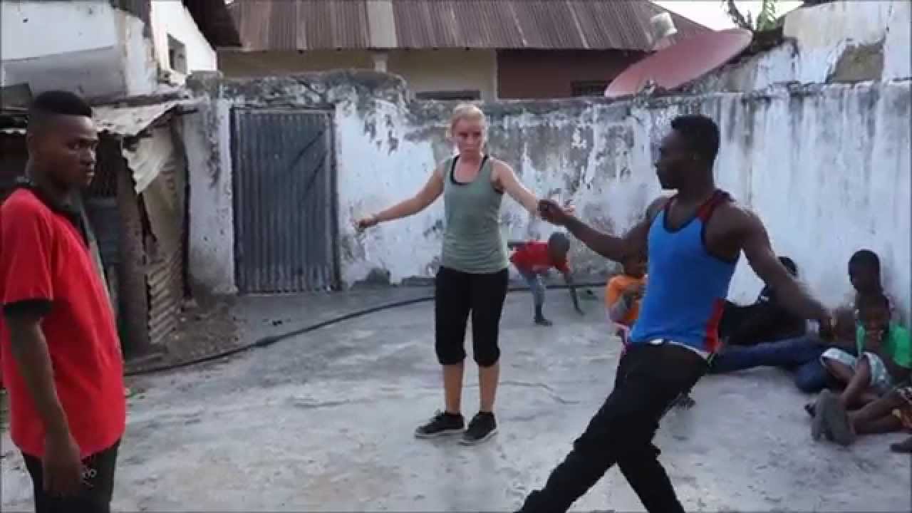 Tanzanians dancing norwegian halling - YouTube