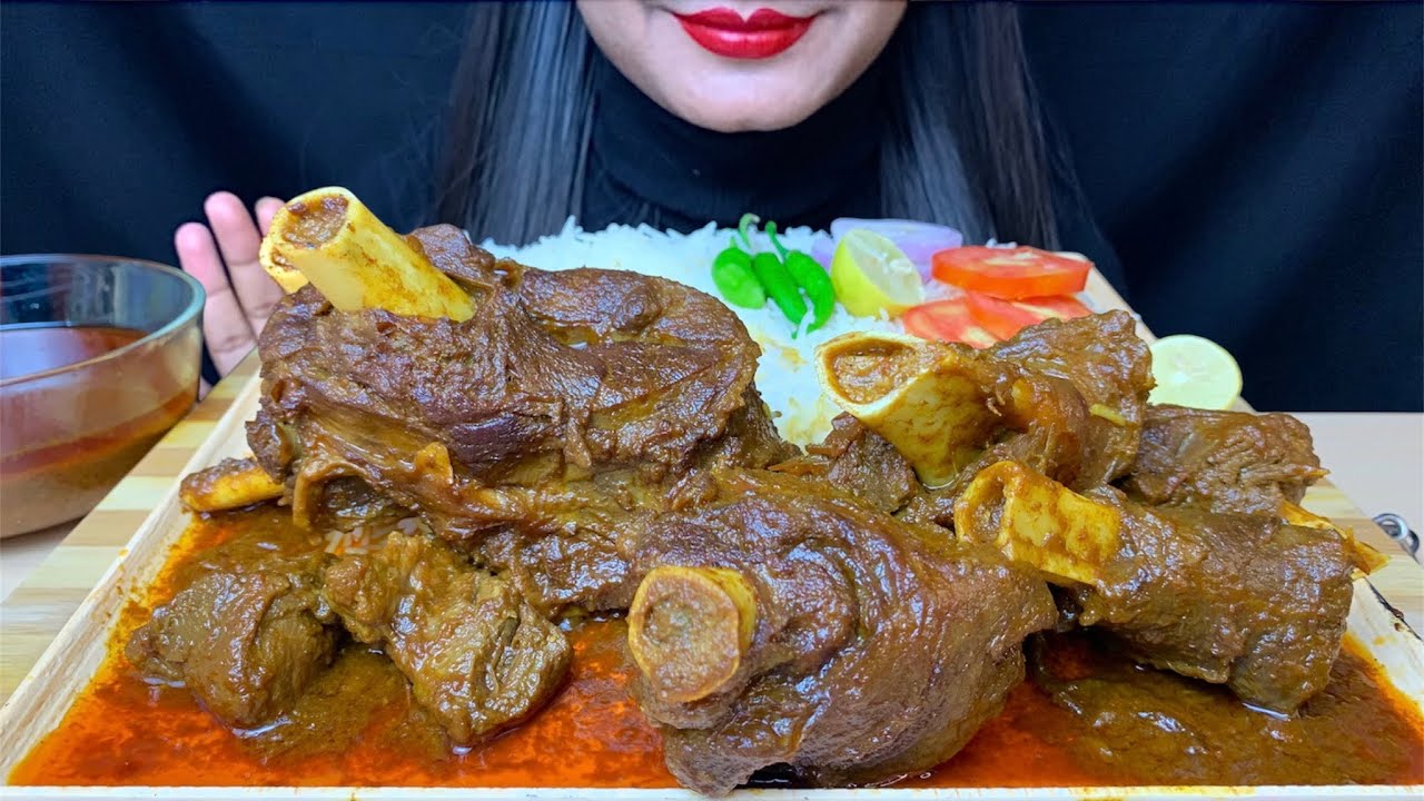 EATING SPICY MUTTON LEG CURRY WITH RICE || MESSY EATING || BIG BITES ...