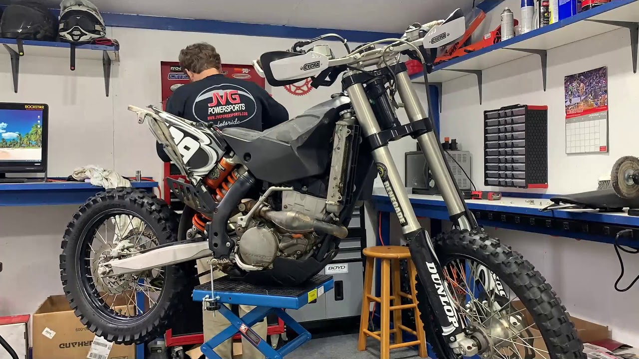 Custom KTM 250 xcf : The beginning - YouTube