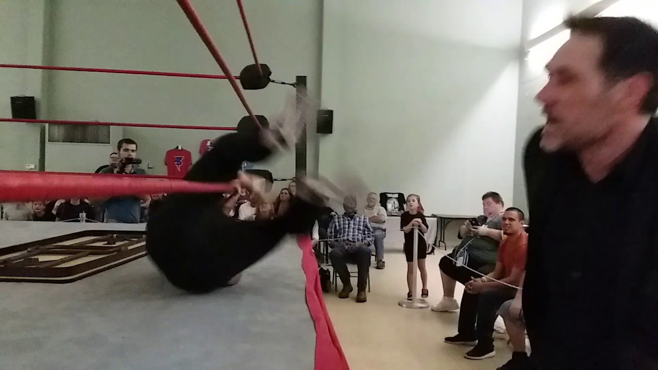 SWA presents Don Fargo Memorial 2019 Donnie B vs Waylon Barley - YouTube
