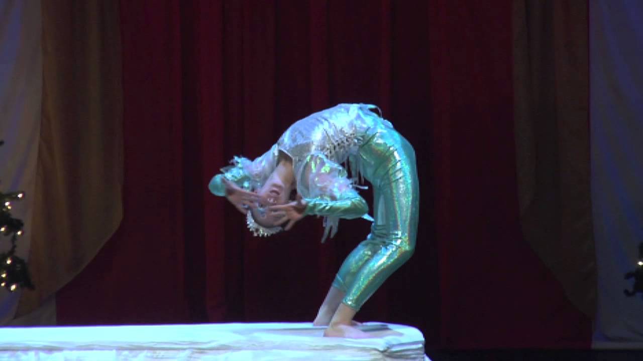 Circus Americana "Snow Queen Contortion" - YouTube