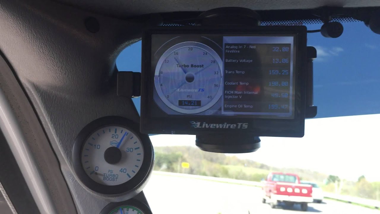 Isspro gauge comparison with sct livewire boost gauge - YouTube