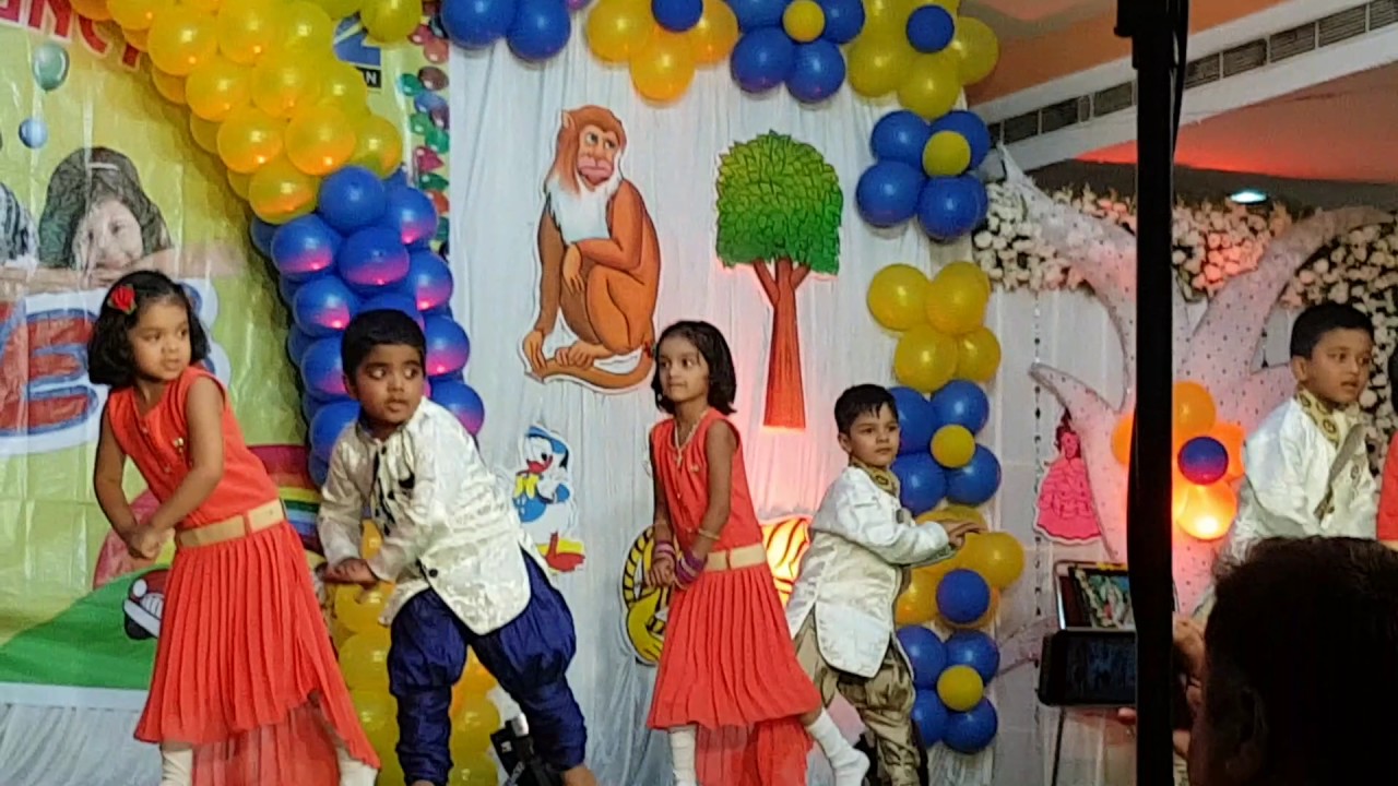 kids dancing hello hello tu floor pe jab hai aayi - YouTube