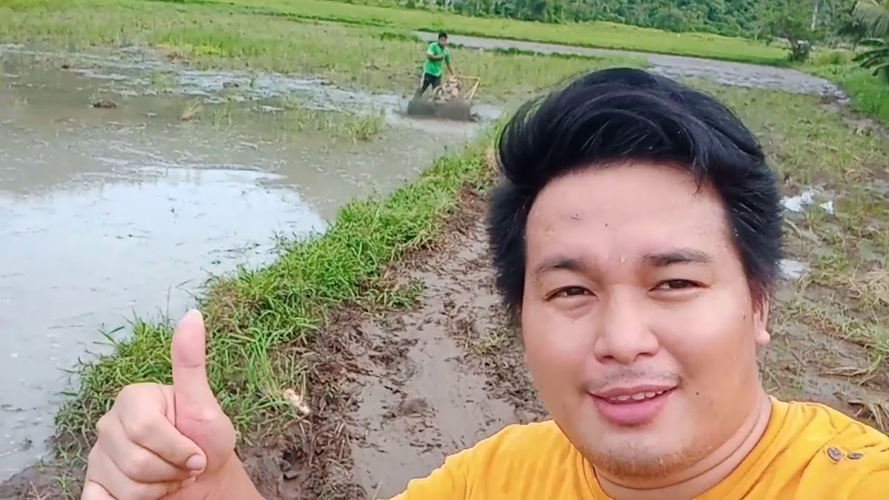 HOW TO CLEAN THE RICE FARM USING MUD BOAT? Fist time ko gumamit ng Mud ...