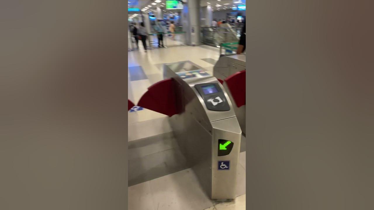 Bangkok Airport; How To Use BTS Skytrain Ticket Machines - YouTube
