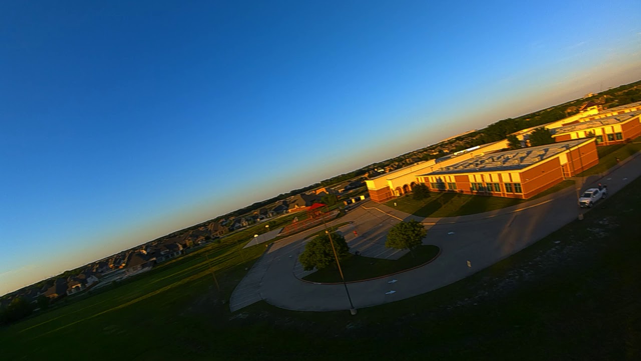 5 inch Quad Maiden Flight -- DJI FPV - YouTube