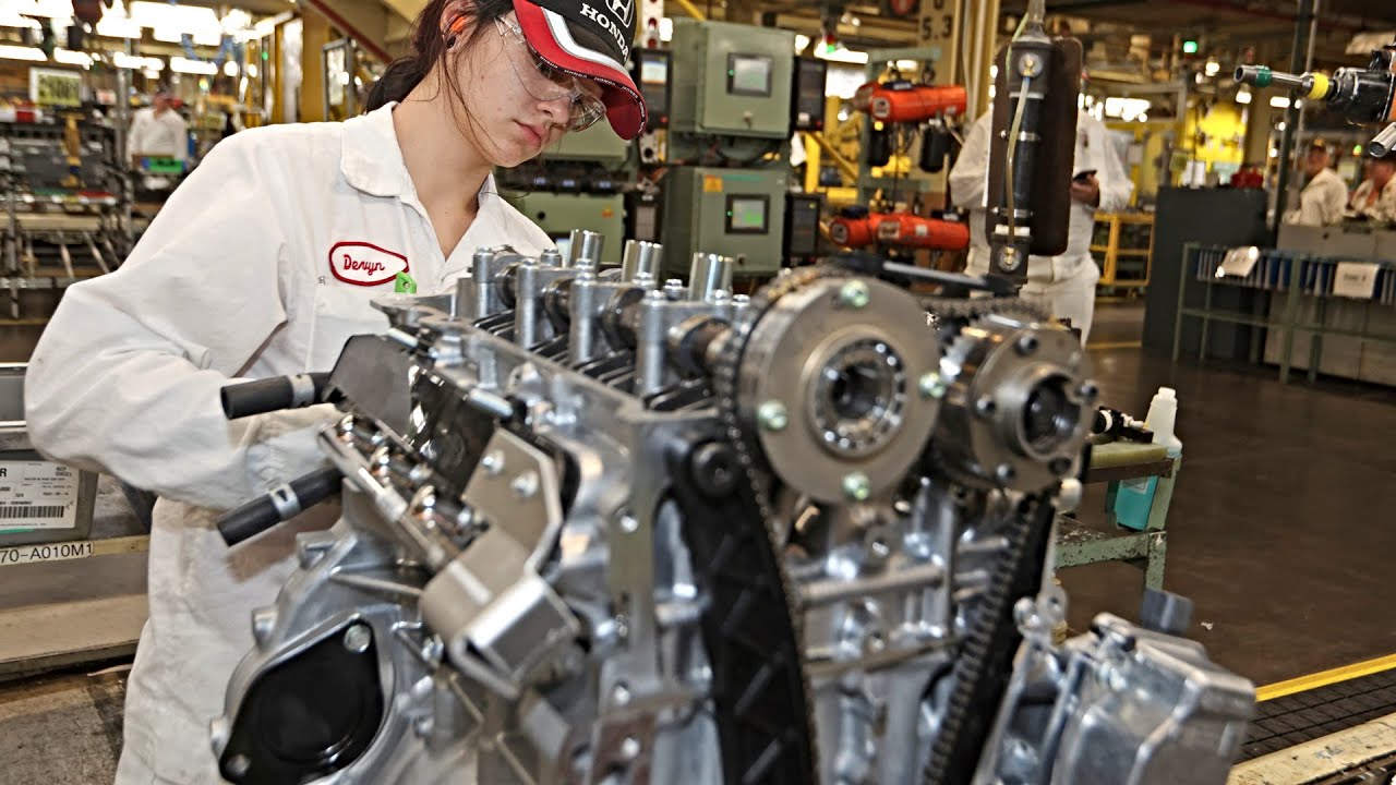 2023 Honda CR-V Hybrid PRODUCTION Line in North America - YouTube