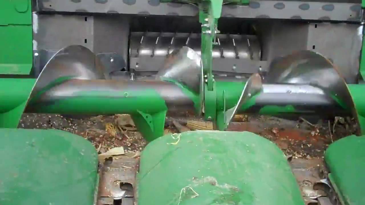 Earlage Adapter by Kooima Ag, fits John Deere® - YouTube