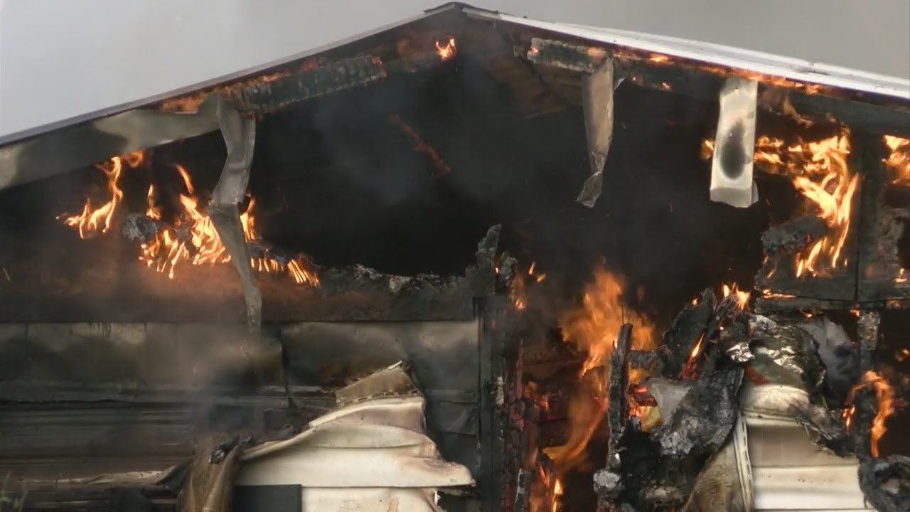 Fire destroys home in Hawkins County - YouTube