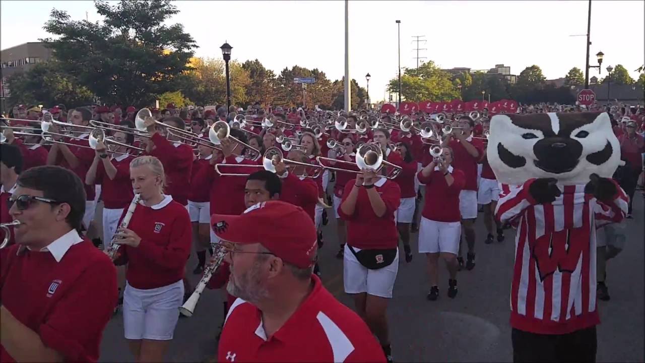 Wisconsin Badger Marching Band - Green Bay, WI (9/2/16) - YouTube
