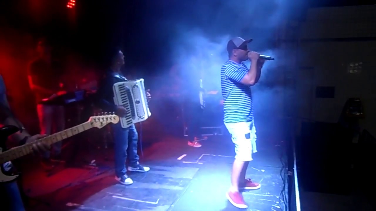 FESTA DE PILOEZINHOS EDU LIMA - YouTube