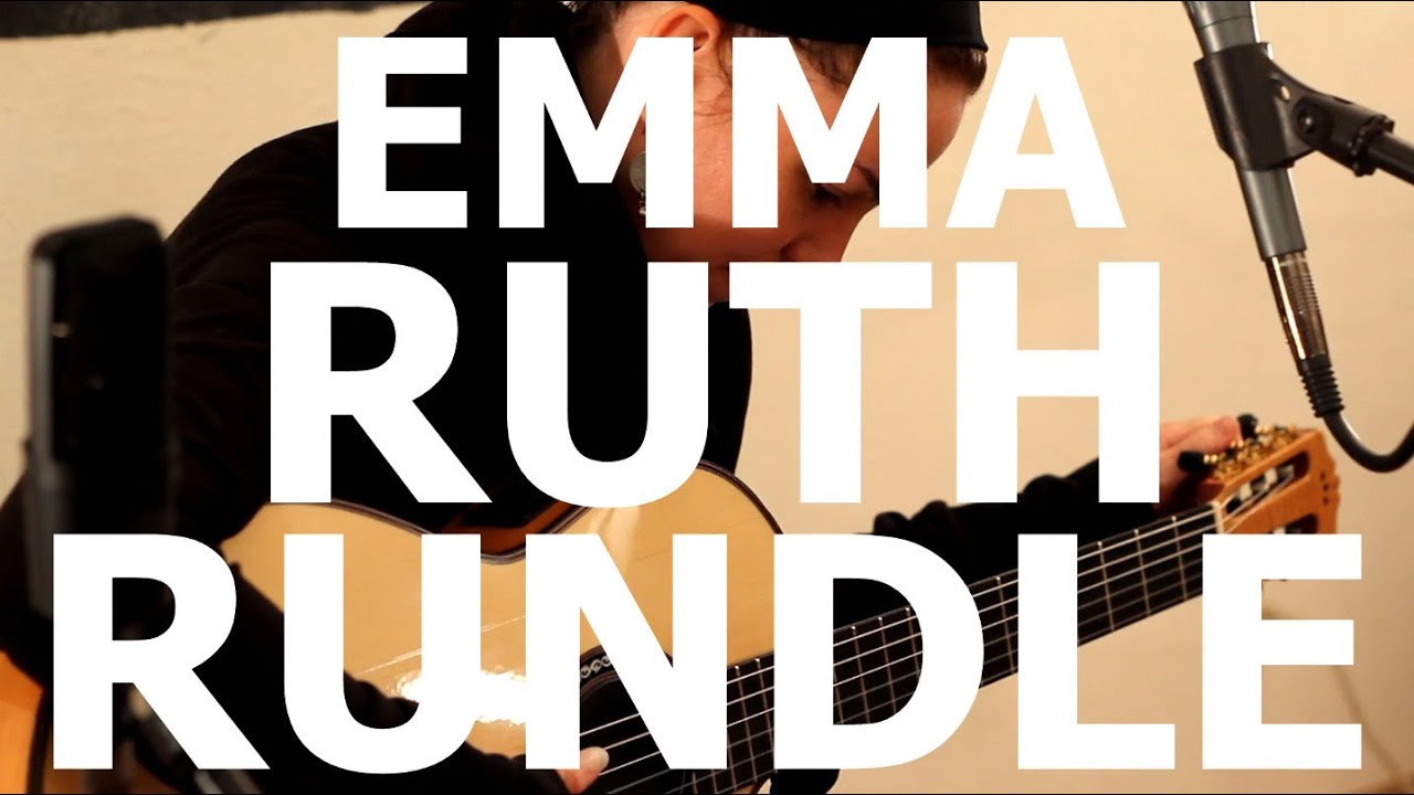 Emma Ruth Rundle - "The Color" Live at Little Elephant - YouTube