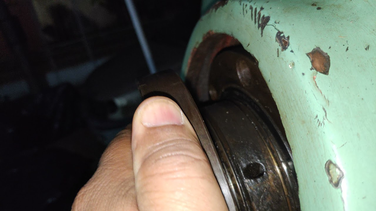 Torno R5 TOS • Lathe R5 TOS • Revolveróvy Soustruh R5 TOS - YouTube