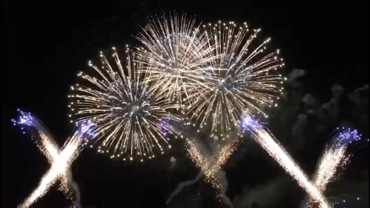 Fireworks 🎆🎇 show - YouTube