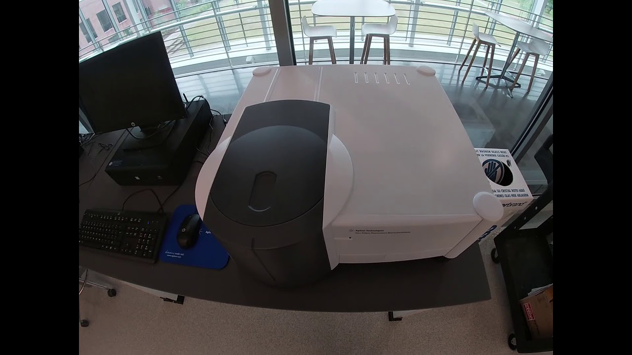 Fluorescence spectrophotometer - Instrument Tour - YouTube