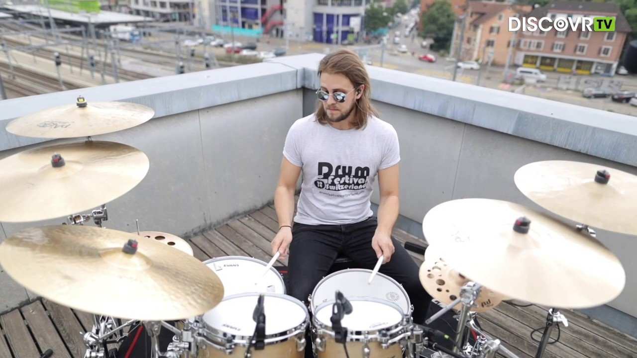 Roberto Carella - Vantablack | DiscovrTV Zurich Rooftop Session - YouTube