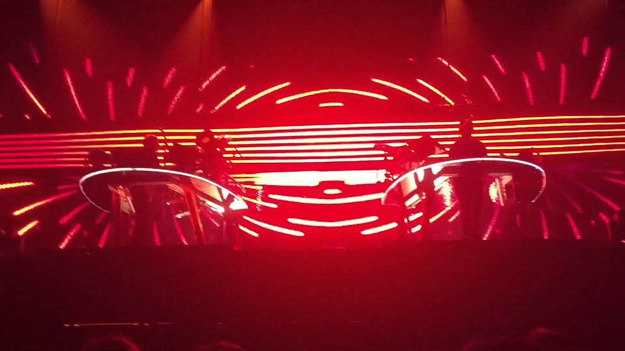 Disclosure - Magnets [feat. Lorde] Manchester 28/11/15 - YouTube