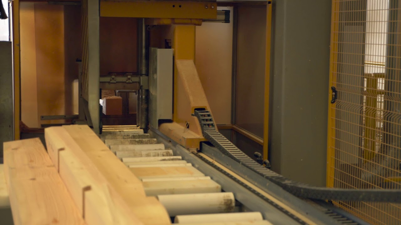 Mid-Atlantic Timberframes CNC Machine - YouTube