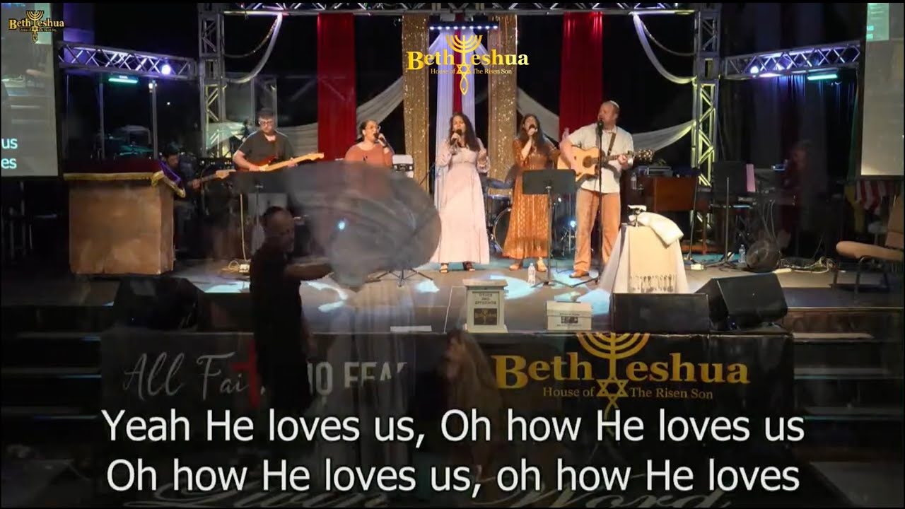 Beth Yeshua Worship Team: How He Loves - YouTube