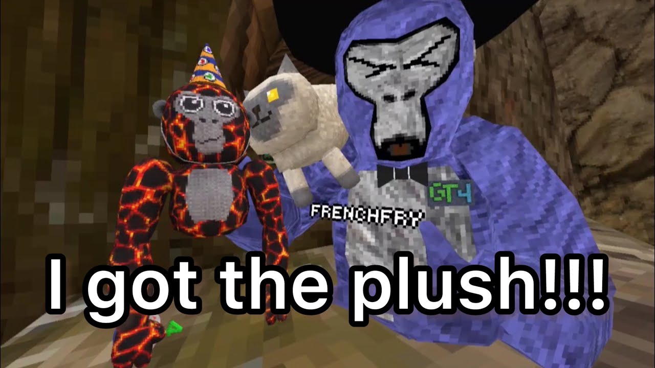 I got the gtag plush!!!! Also checking out cosmetics ft @StatueVRgt ...