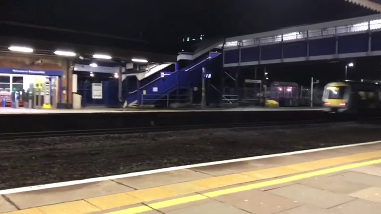 Trains at Beaconsfield, Chiltern Main Line, 20/02/20 - YouTube
