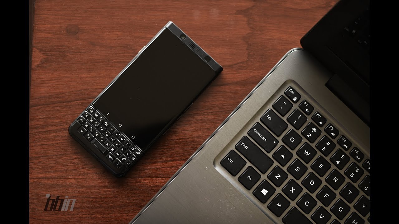 BlackBerry KEYone Limited Edition Black Unboxing - YouTube