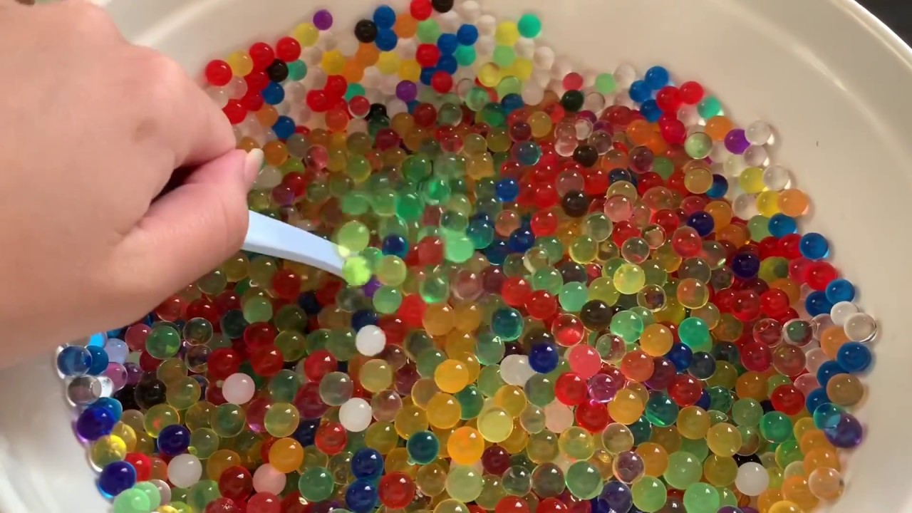 Visual ASMR ~ Playing with Colorful Orbeez (Satisfying, Relaxing) - YouTube
