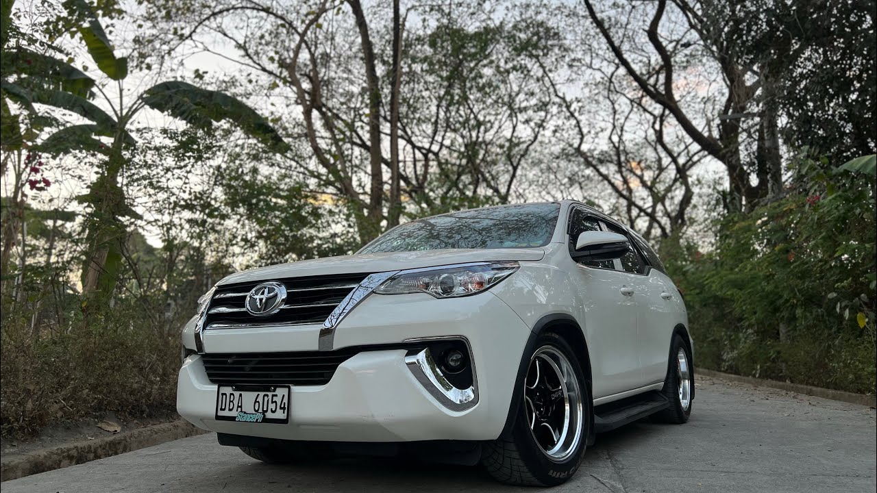 adding some small details | Fortuner - YouTube