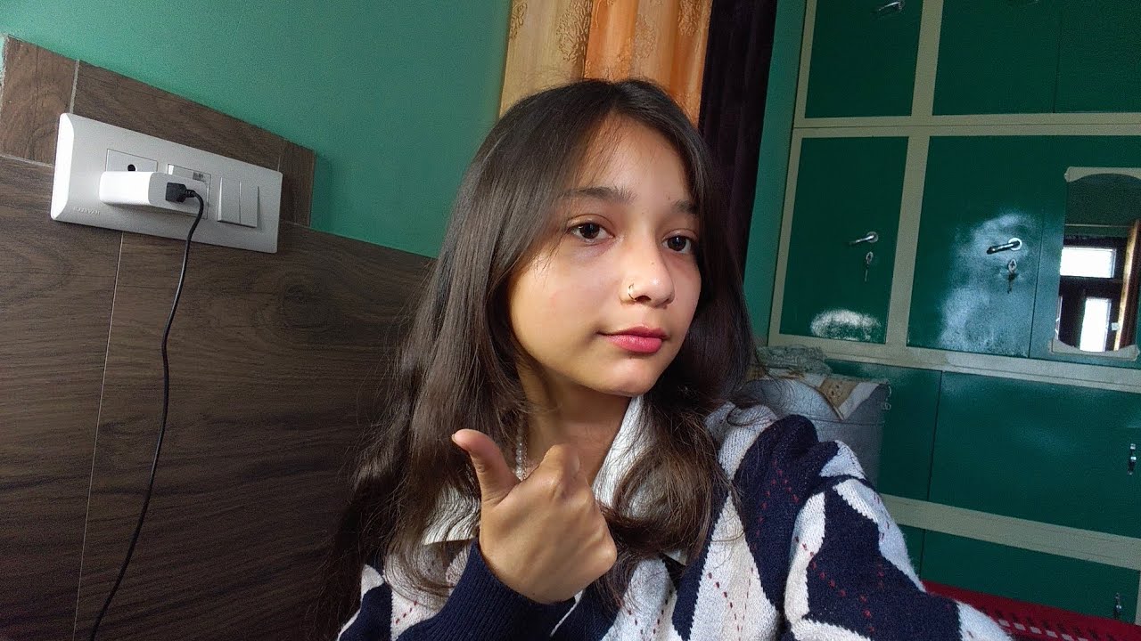 Hello I'm Diya from India nice to meet you I sing songs like kpop,hindi ...