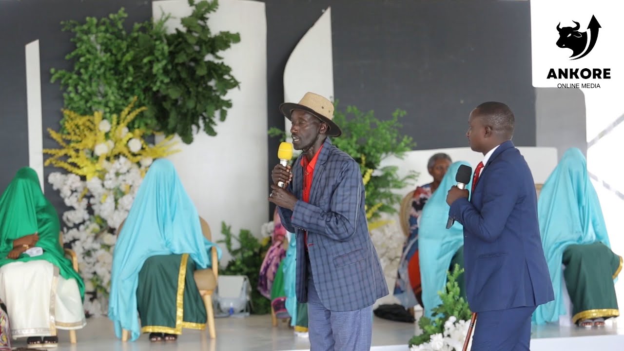 Ekyevugo kyokusiima omugamba - YouTube