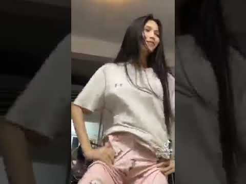 Tik Tok Pink gak sih kalau dibuka???