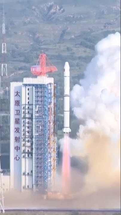 China’s Long March 2C rocket launch #shorts - YouTube