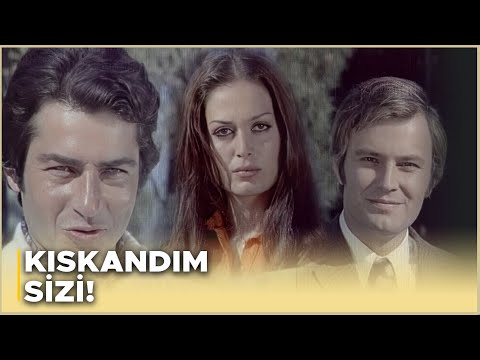 Bir Genç Kızın Romanı Türk Filmi | Selma'ya Çİfte Talip