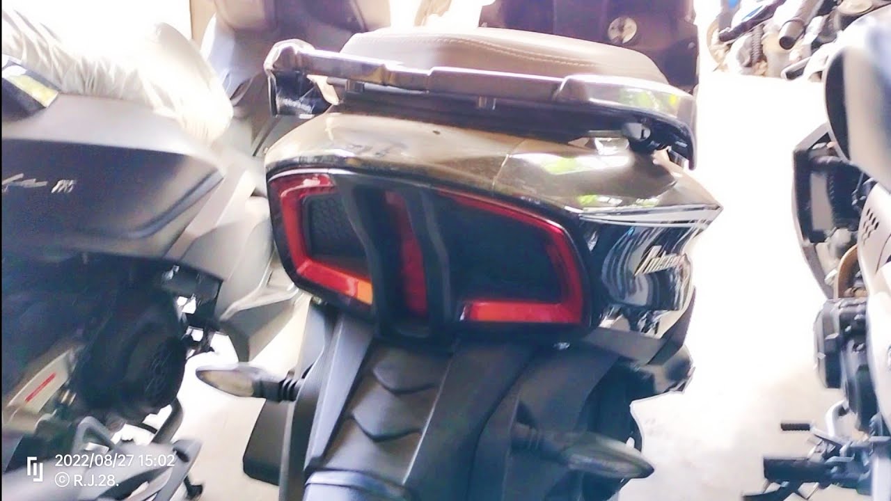 rusi pulse 150fi (black) #rusimotors - YouTube