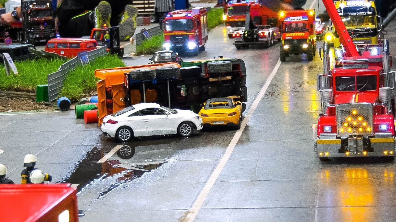 RC CRASH CAR RESCUE ACTION!! RC FIRE TRUCKS, RC POLICE CARS, RC MODEL ...